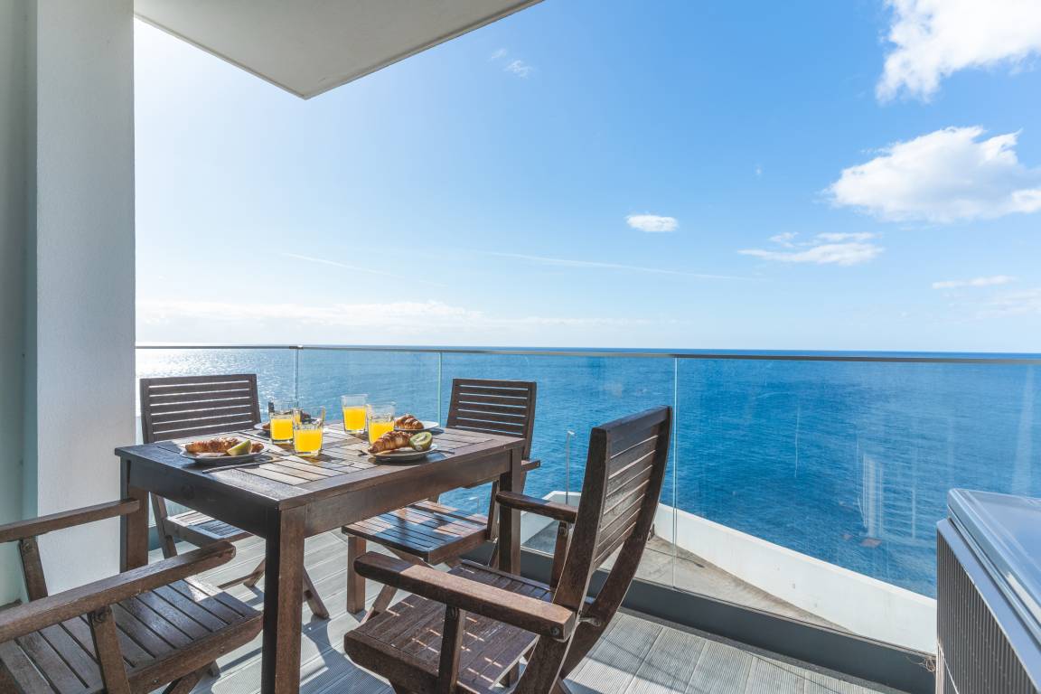 72 M² Apartment ∙ 2 Bedrooms ∙ 4 Guests - Machico