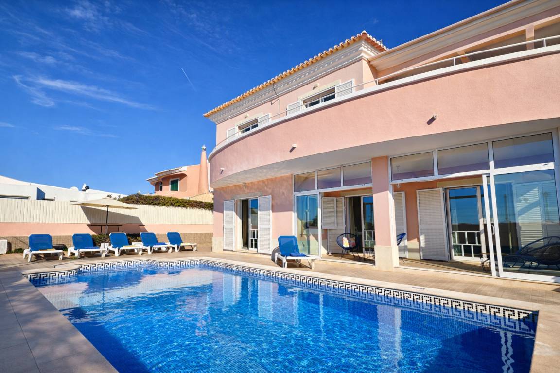 280 M² Villa ∙ 4 Chambres ∙ 10 Personnes - Albufeira