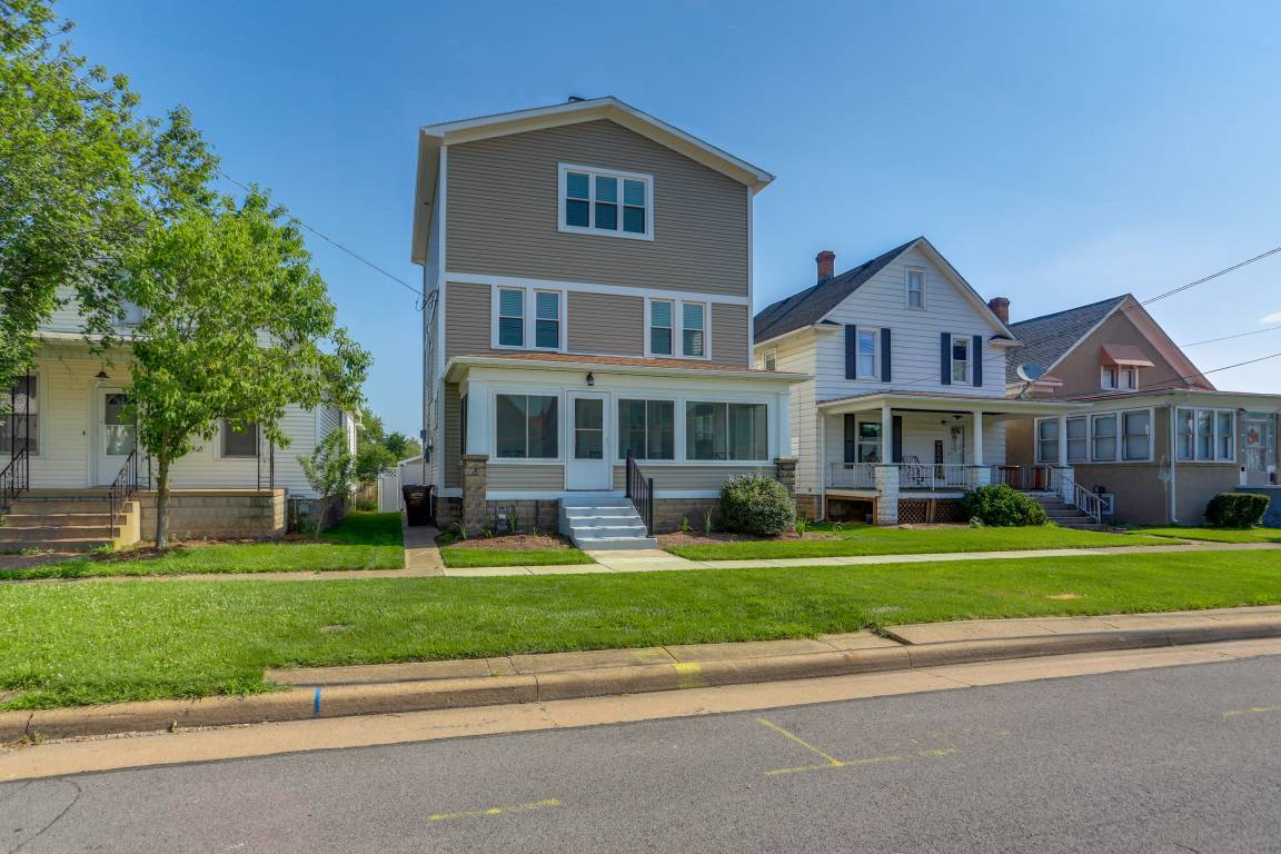 202 M² House ∙ 5 Bedrooms ∙ 14 Guests - Marblehead, OH