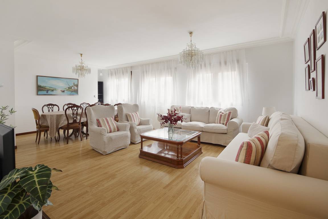 138 M² Appartement ∙ 4 Chambres ∙ 10 Personnes - Gijón