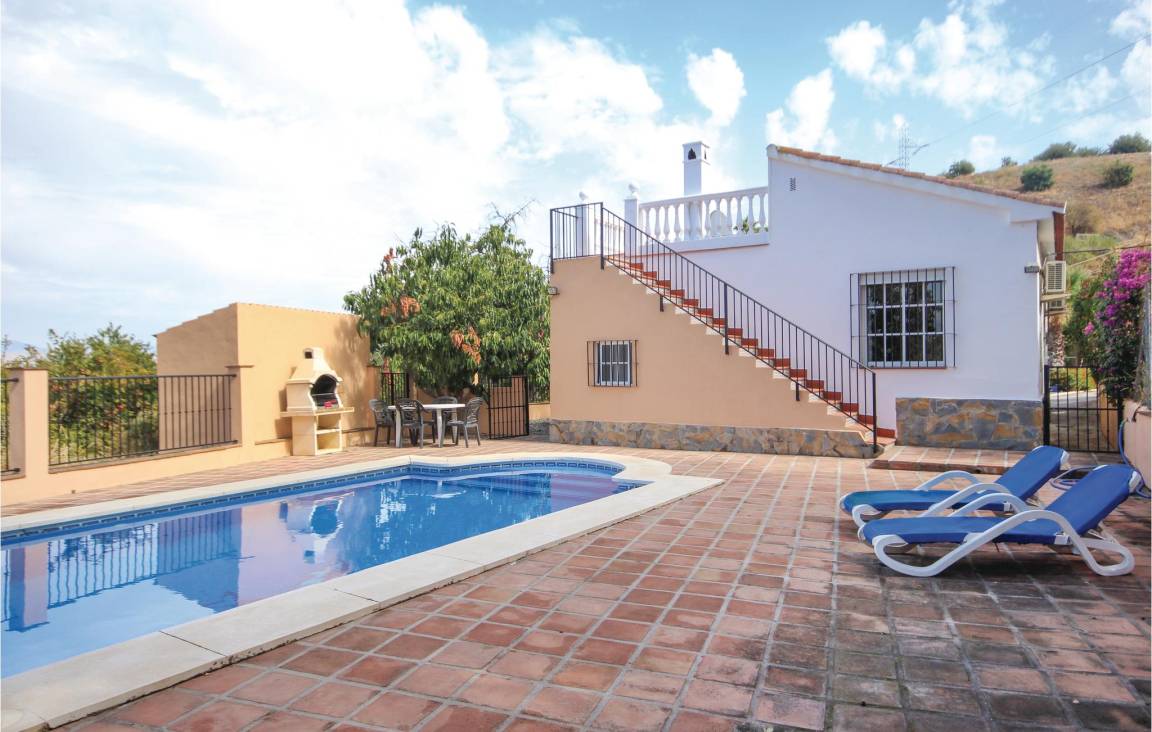 63 M² House ∙ 2 Bedrooms ∙ 4 Guests - Coín