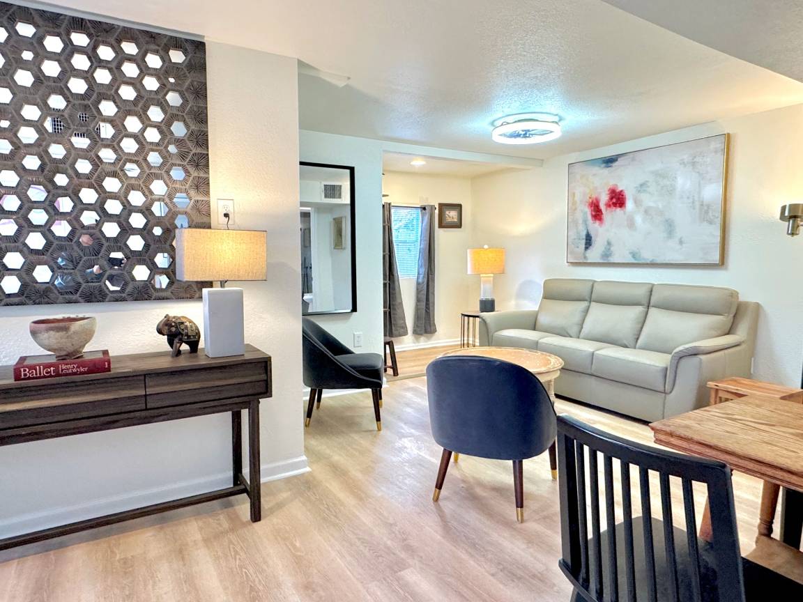 51 M² Apartment ∙ 2 Bedrooms ∙ 6 Guests - Oklahoma City, OK