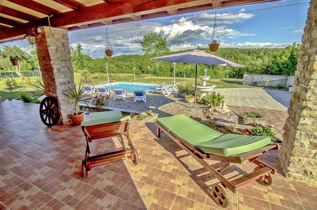 190 M² Maison De Vacances ∙ 3 Chambres ∙ 8 Personnes - Lopar, Slovenija