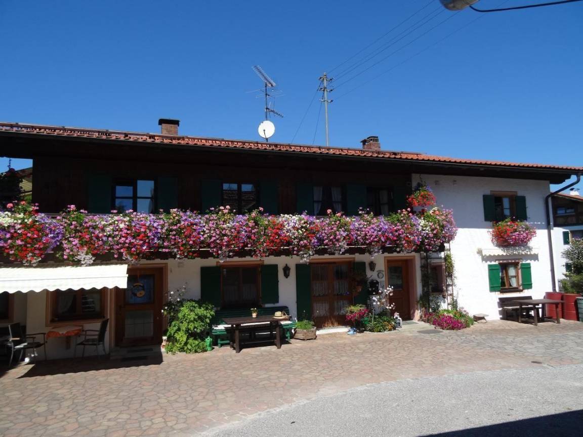 57 M² Ferienwohnung ∙ 2 Schlafzimmer ∙ 5 Gäste - Saulgrub