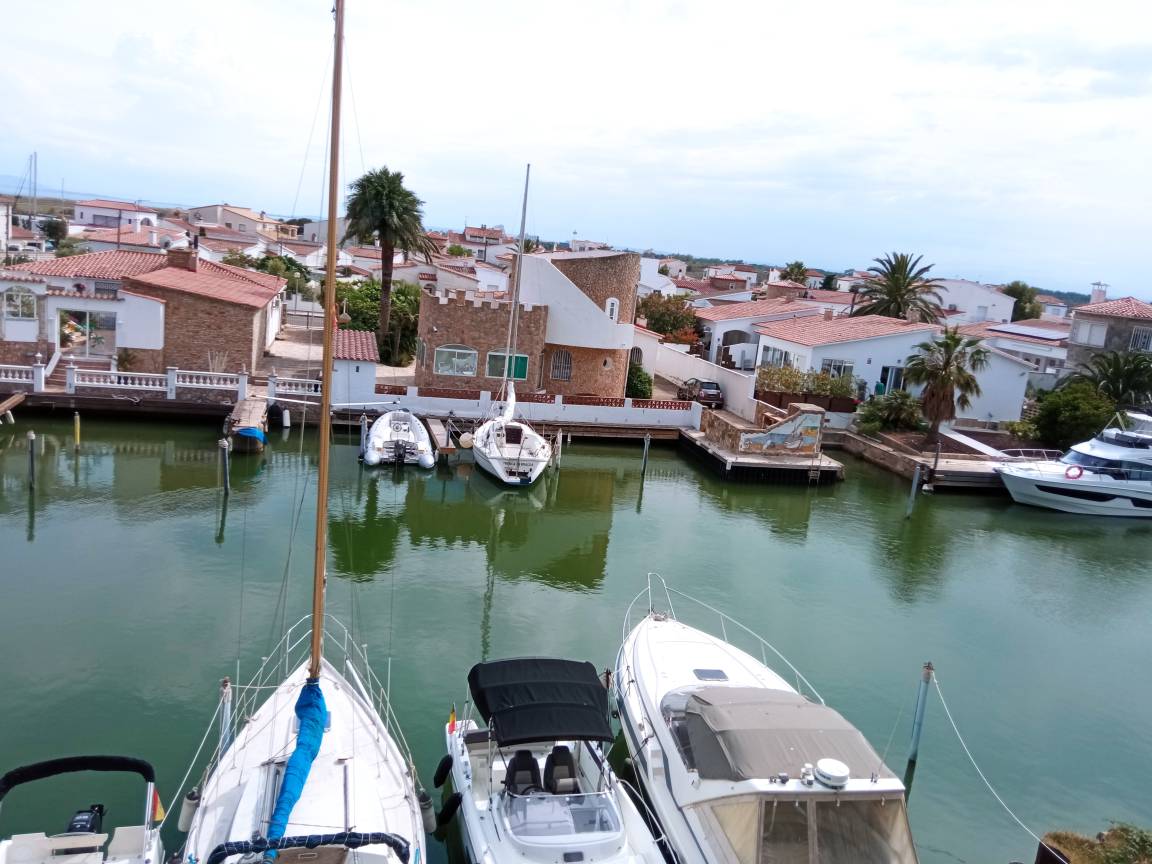 79 M² Appartement ∙ 2 Chambres ∙ 6 Personnes - Roses