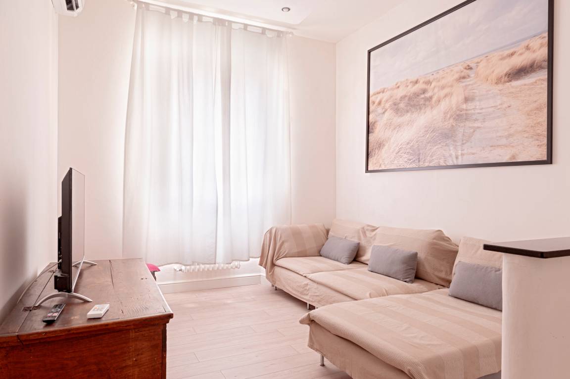 92 M² Ferienwohnung ∙ 1 Schlafzimmer ∙ 2 Gäste - Livorno