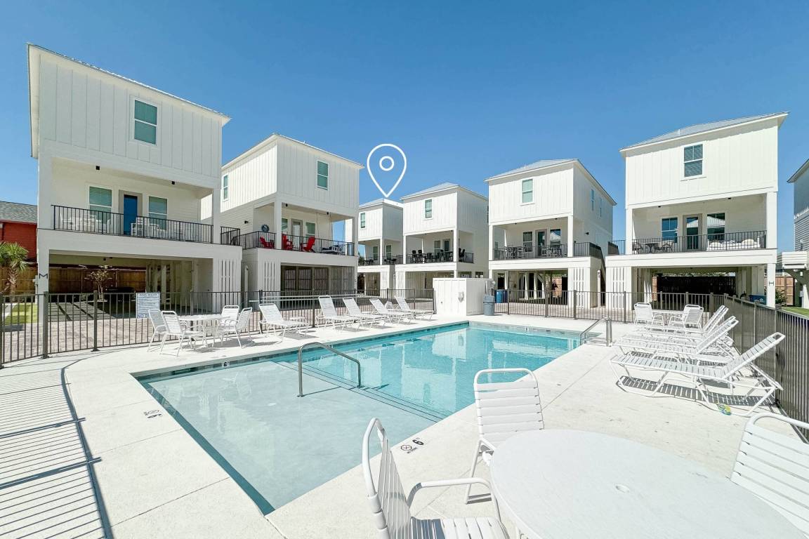 House ∙ 4 Bedrooms ∙ 12 Guests - Gulf Shores, AL
