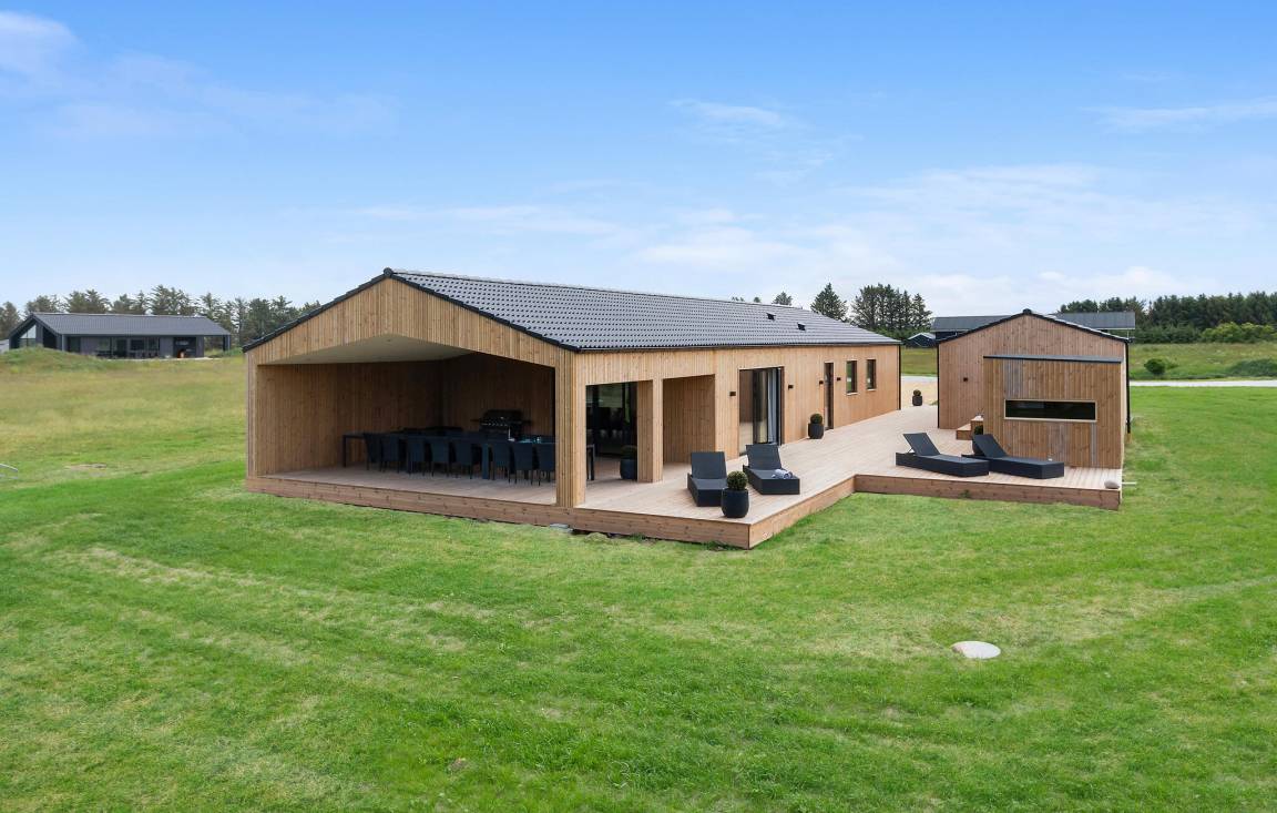 150 M² Ferienhaus ∙ 7 Schlafzimmer ∙ 16 Gäste - Hirtshals