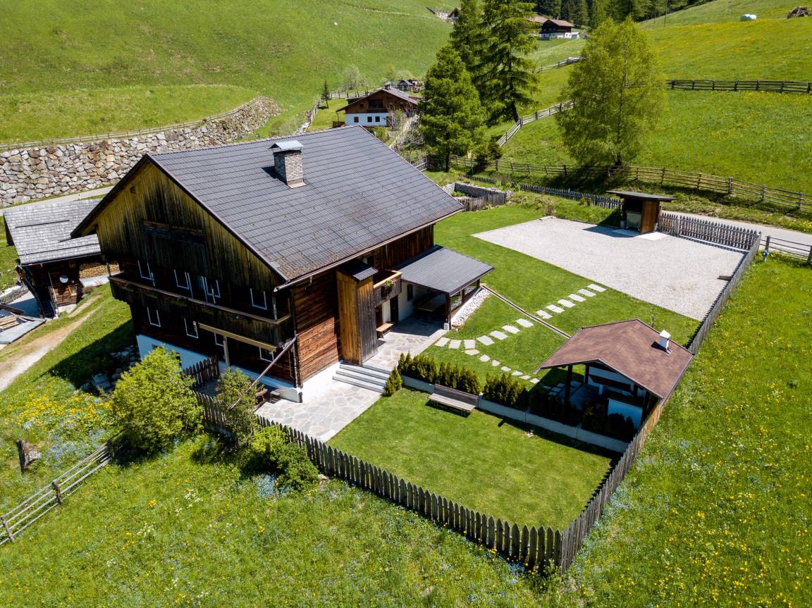 115 M² Chalet ∙ 4 Schlafzimmer ∙ 9 Gäste - Olang