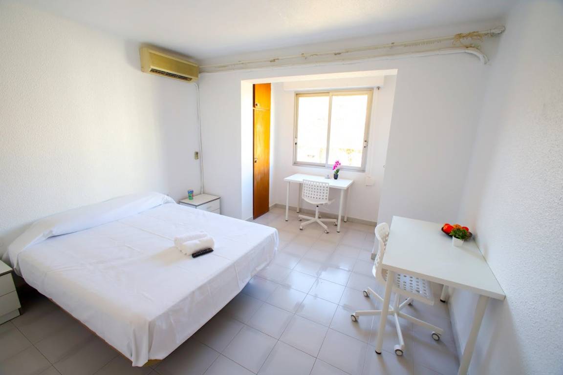 Habitación Privada ∙ 1 Habitación ∙ 2 Huéspedes - Valencia