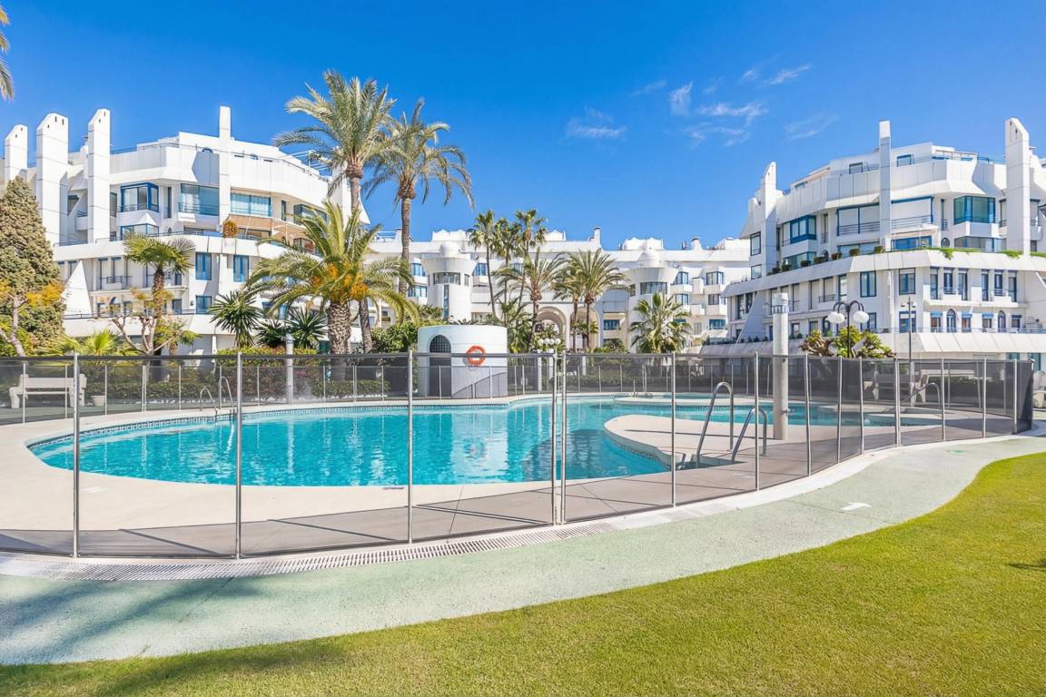 120 M² Chalet ∙ 2 Habitaciones ∙ 4 Huéspedes - Marbella