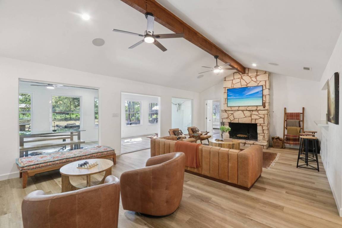 232 M² House ∙ 3 Bedrooms ∙ 8 Guests - Elgin, TX