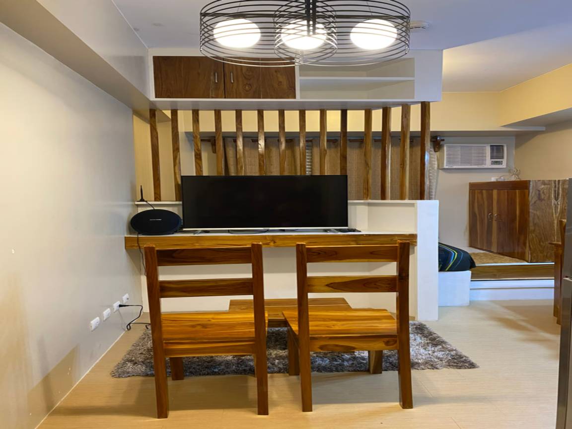 13 M² Private Room ∙ 1 Bedroom ∙ 2 Guests - Iloilo City