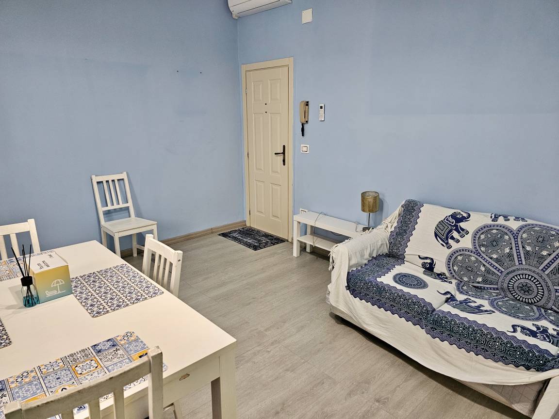 60 M² Ferienwohnung ∙ 2 Schlafzimmer ∙ 3 Gäste - Senigallia