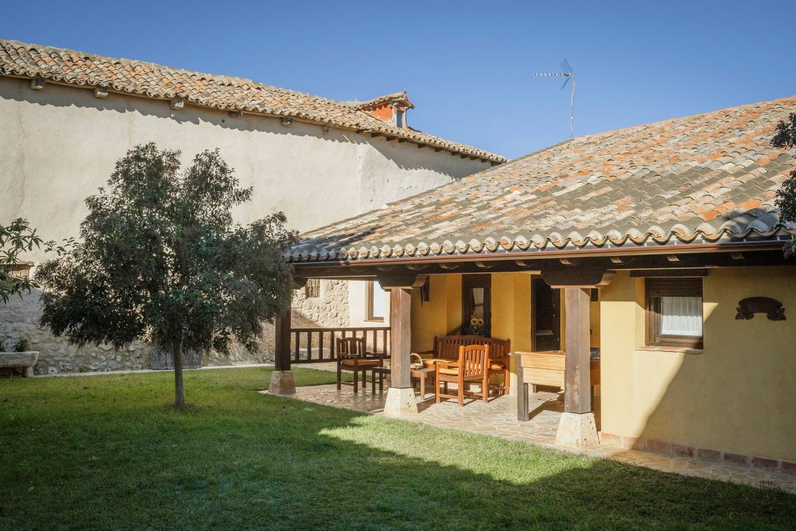150 M² House ∙ 3 Bedrooms ∙ 8 Guests - Tiedra