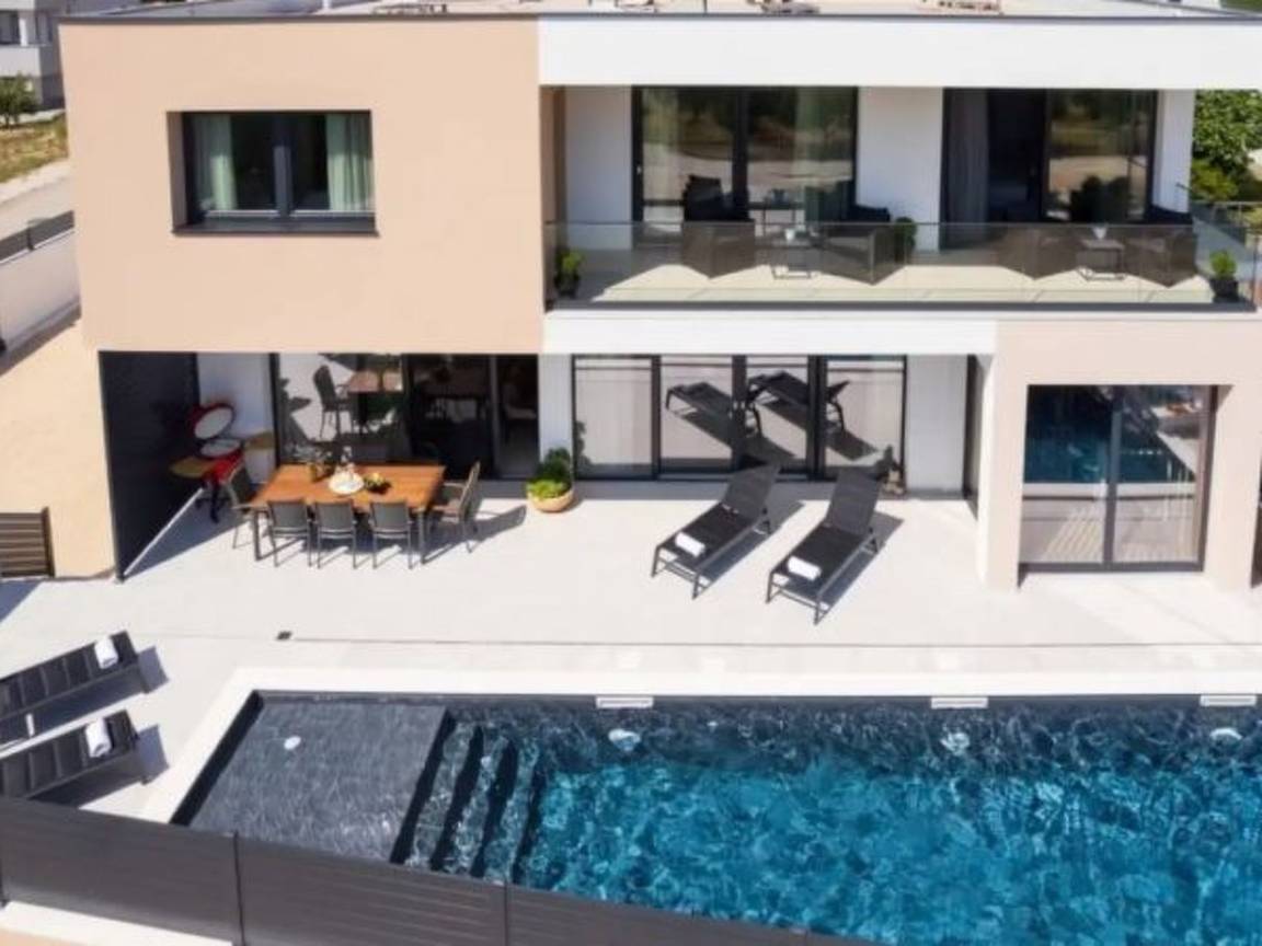 271 M² Huis ∙ 8 Gasten - Biograd na Moru