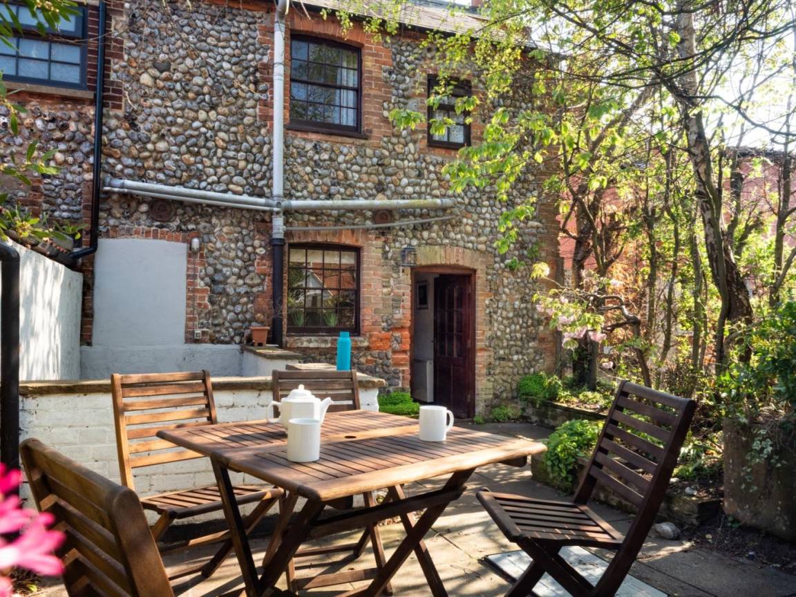 Cottage ∙ 3 Bedrooms ∙ 4 Guests - Cromer