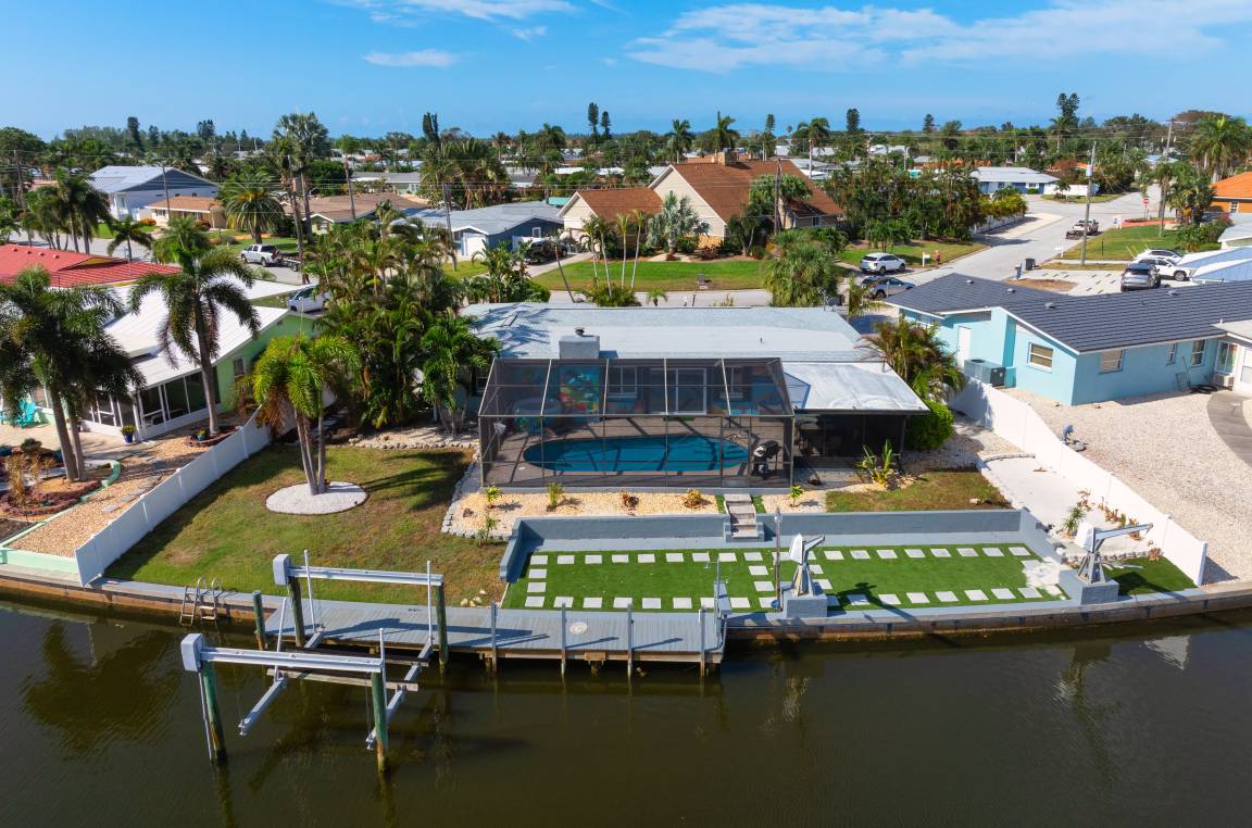 158 M² House ∙ 3 Bedrooms ∙ 10 Guests - Bradenton, FL