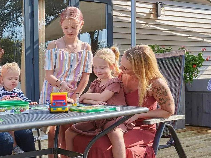 Caravan ∙ 1 Bedroom ∙ 6 Guests - Groningen