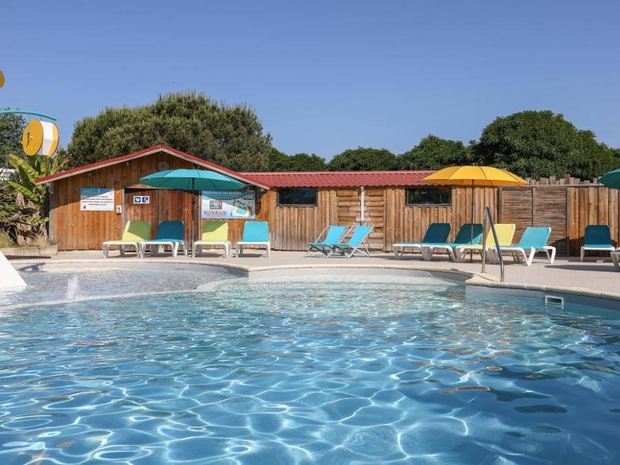 30 M² Bungalow ∙ 1 Chambre ∙ 4 Personnes - Brem-sur-Mer