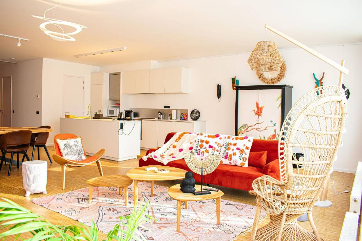 130 M² Appartement ∙ 2 Chambres ∙ 4 Personnes - Schaerbeek