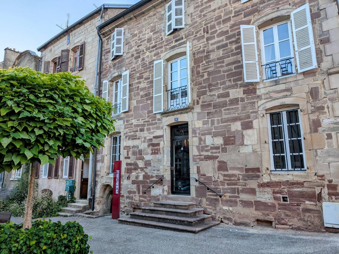 112 M² Appartement ∙ 2 Chambres ∙ 4 Personnes - Luxeuil-les-Bains