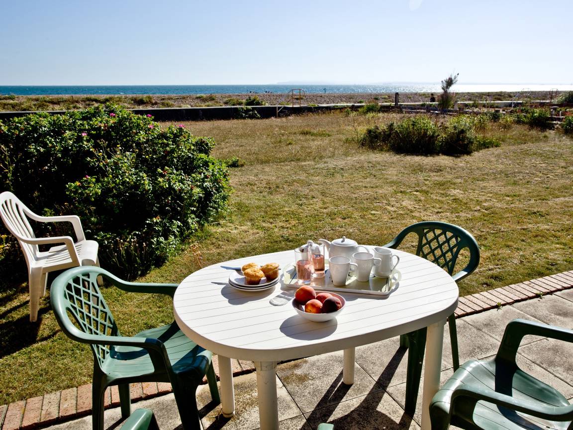 Apartment ∙ 2 Bedrooms ∙ 4 Guests - West Sussex