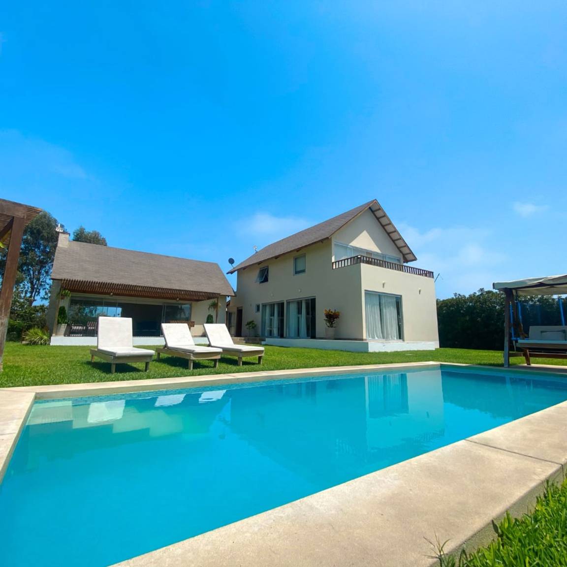 Villa ∙ 6 Habitaciones ∙ 16 Huéspedes - San Clemente