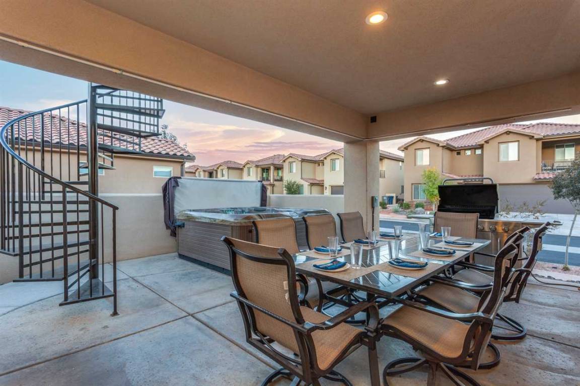 HomeToGo | Vacation Rentals: Cabins, Condos, Villas, & More