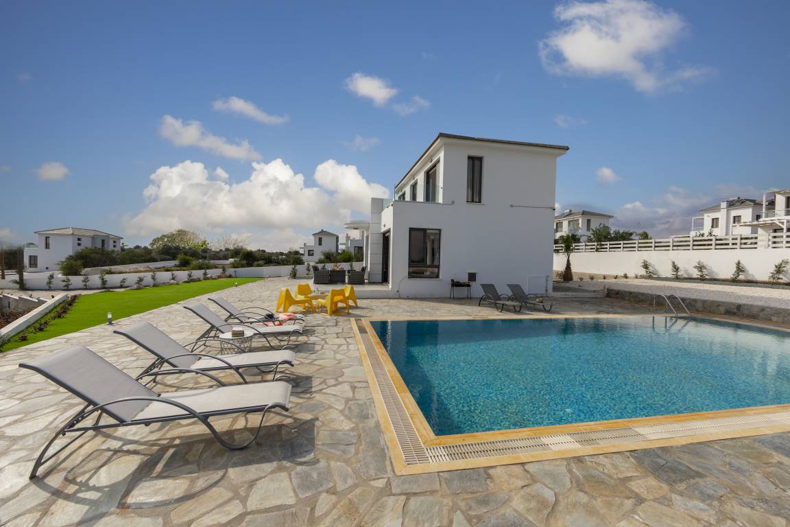 145 M² Villa ∙ 3 Slaapkamers ∙ 6 Gasten - Agia Napa