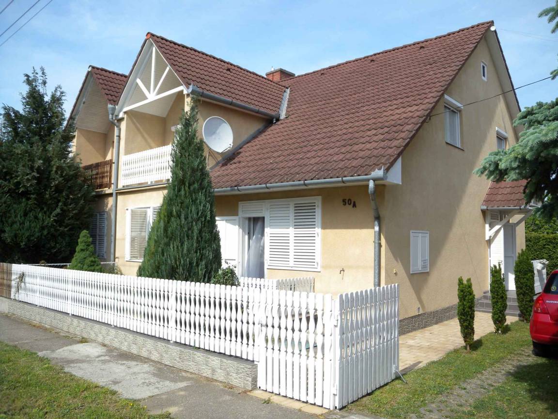 160 M² Ferienhaus ∙ 5 Schlafzimmer ∙ 13 Gäste - Plattensee