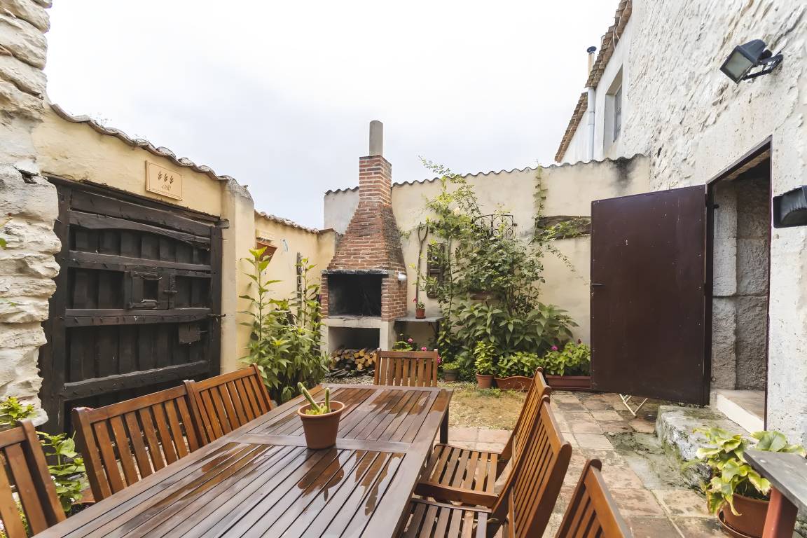 180 M² Casa ∙ 5 Habitaciones ∙ 10 Huéspedes - Peñafiel