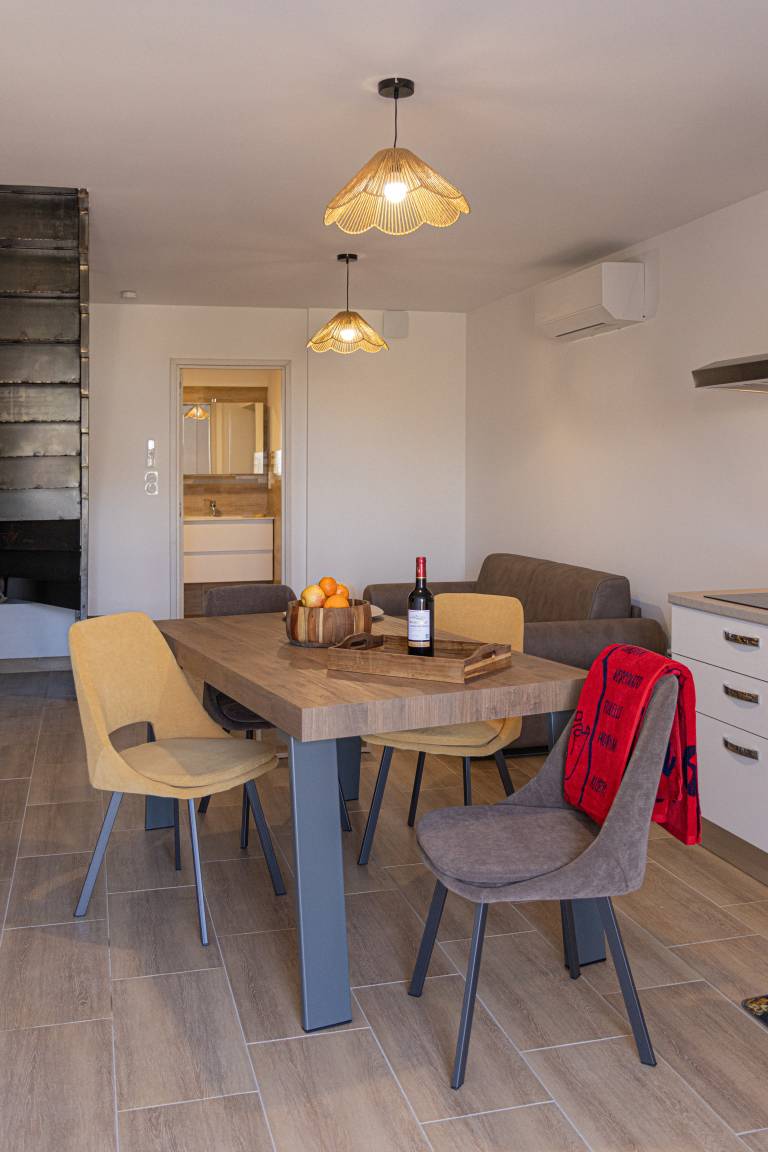 64 M² Appartamento Vacanza ∙ 2 Camere Da Letto ∙ 4 Ospiti - Borgo