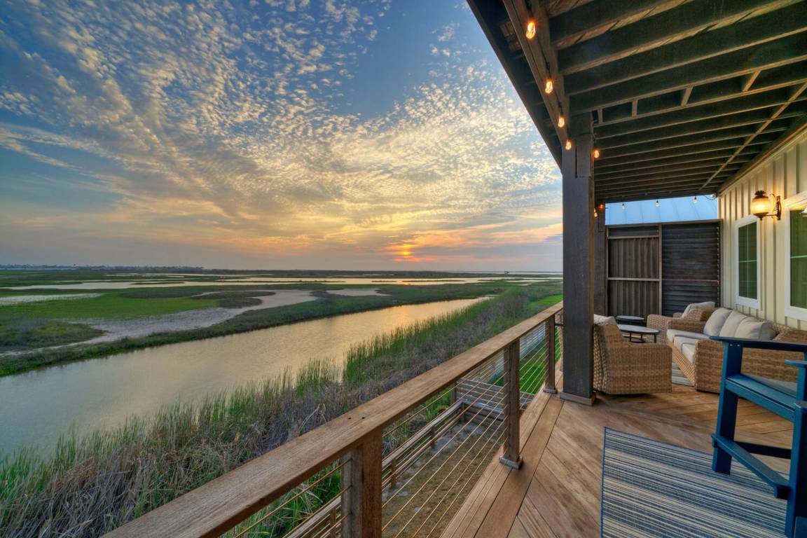 219 M² House ∙ 3 Bedrooms ∙ 9 Guests - Corpus Christi, TX