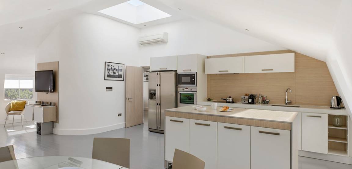 140 M² Apartment ∙ 2 Bedrooms ∙ 2 Guests - Hampton