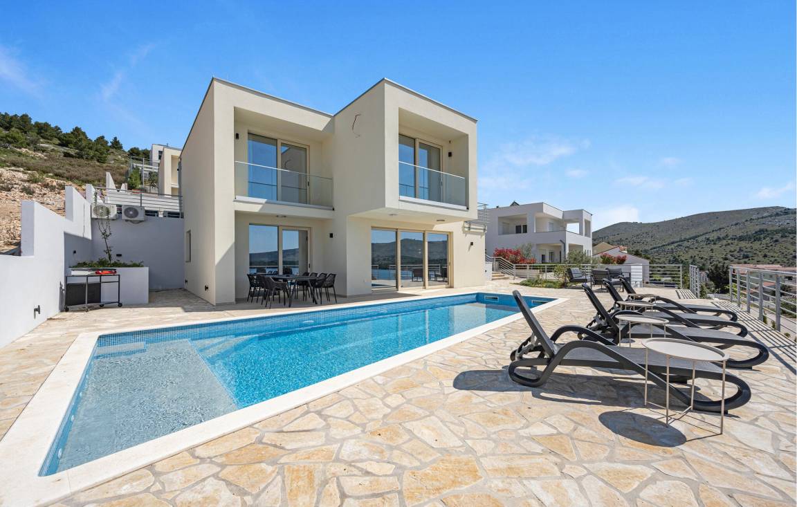 180 M² Casa ∙ 4 Camere Da Letto ∙ 8 Ospiti - Brodarica