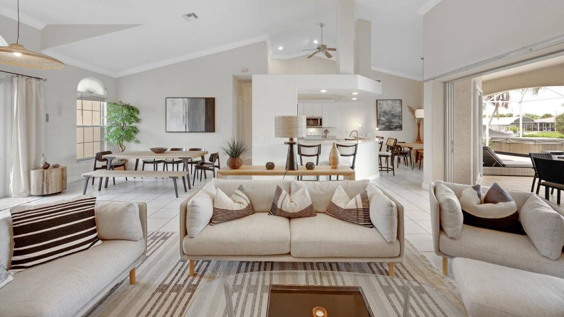 223 M² Villa ∙ 3 Bedrooms ∙ 6 Guests - Cape Coral, FL