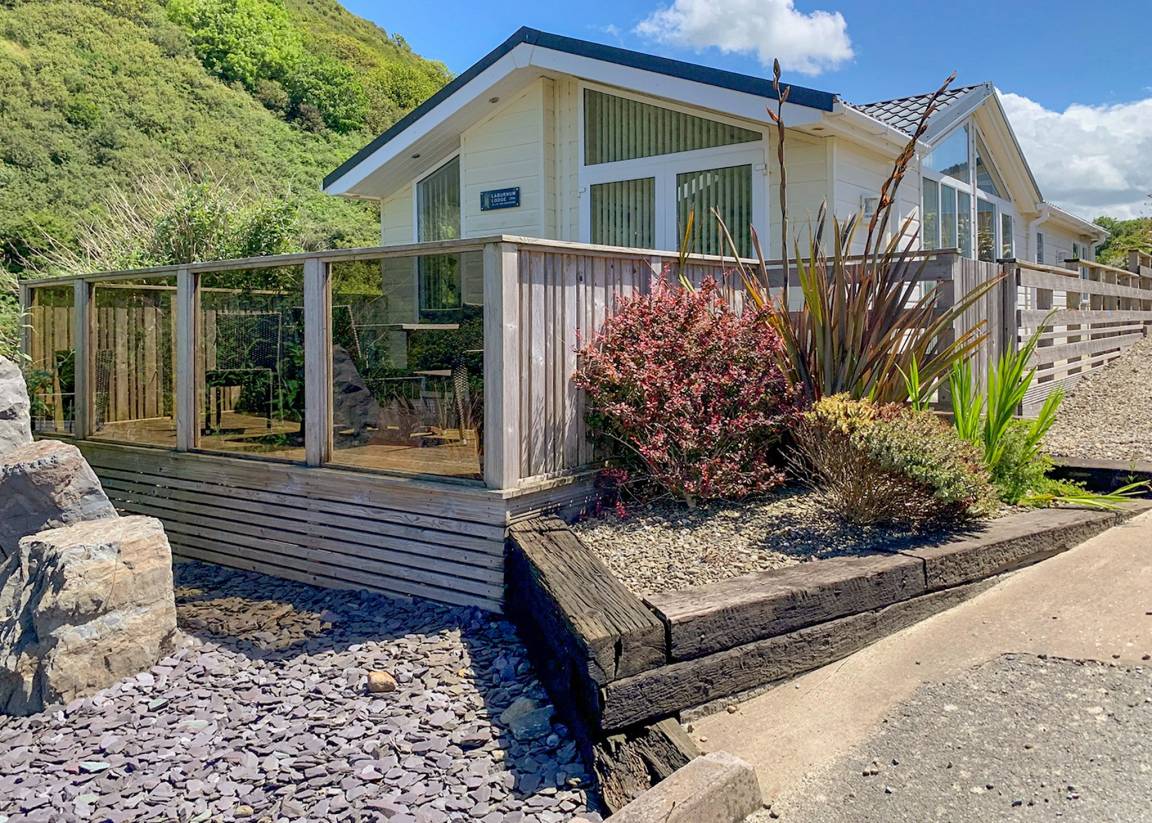 Chalet ∙ 2 Bedrooms ∙ 4 Guests - Pembrokeshire