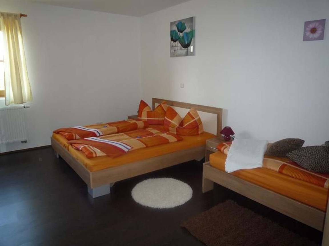 90 M² Ferienwohnung ∙ 2 Schlafzimmer ∙ 6 Gäste - Prien am Chiemsee