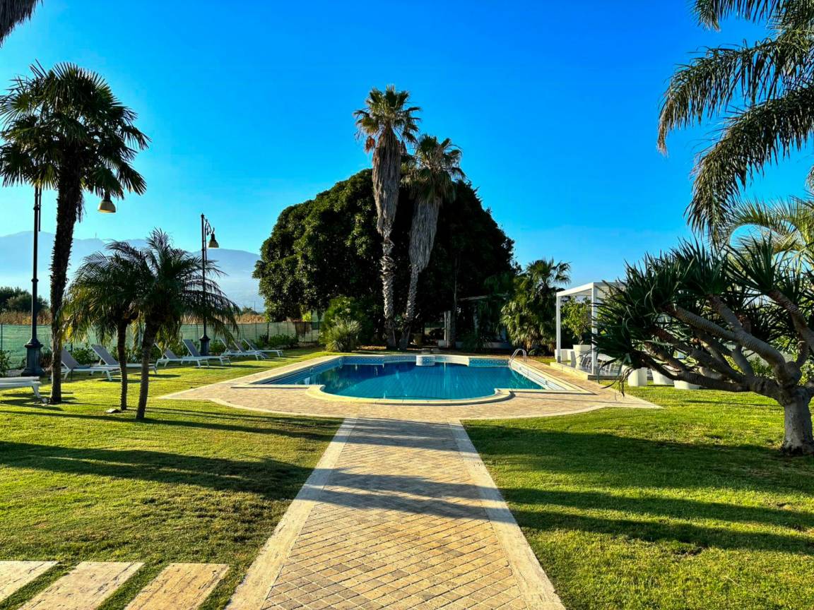 200 M² Maison De Vacances ∙ 5 Chambres ∙ 10 Personnes - Terrasini