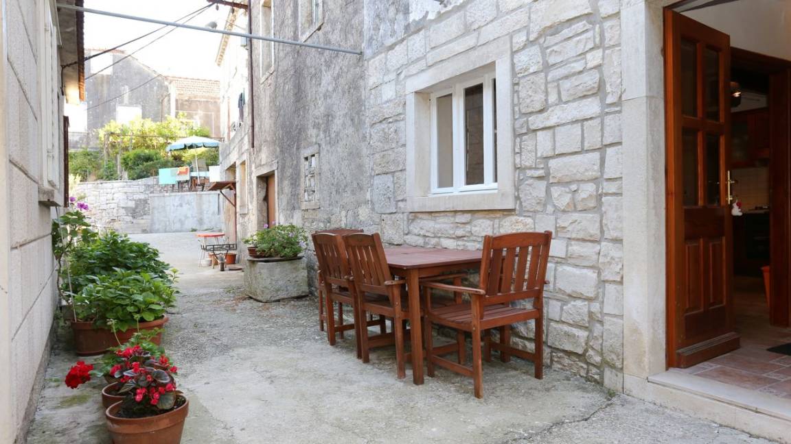 79 M² House ∙ 4 Bedrooms ∙ 6 Guests - Korčula Island