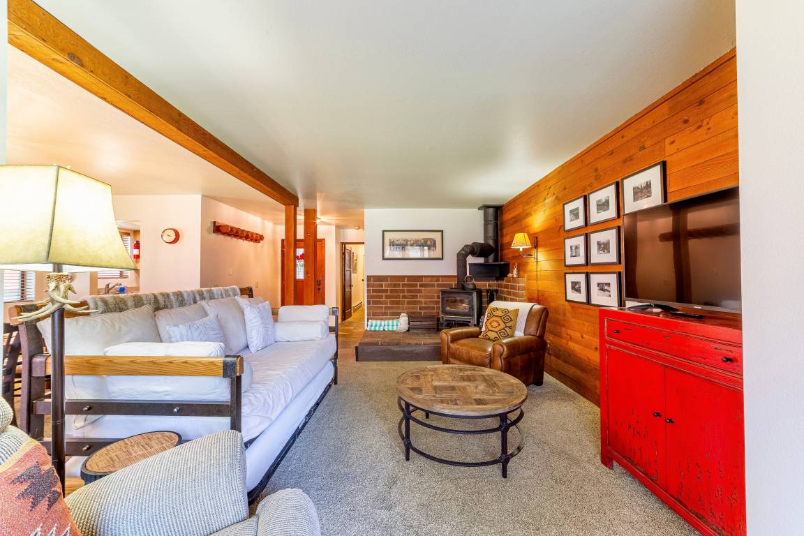 82 M² Condo ∙ 1 Bedroom ∙ 4 Guests - Mammoth Lakes, CA