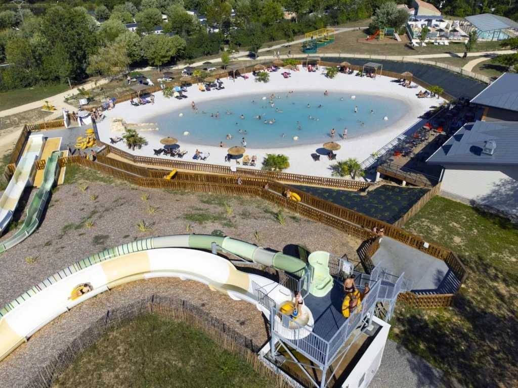 33 M² Camping ∙ 6 Personnes - La Roche-sur-Yon