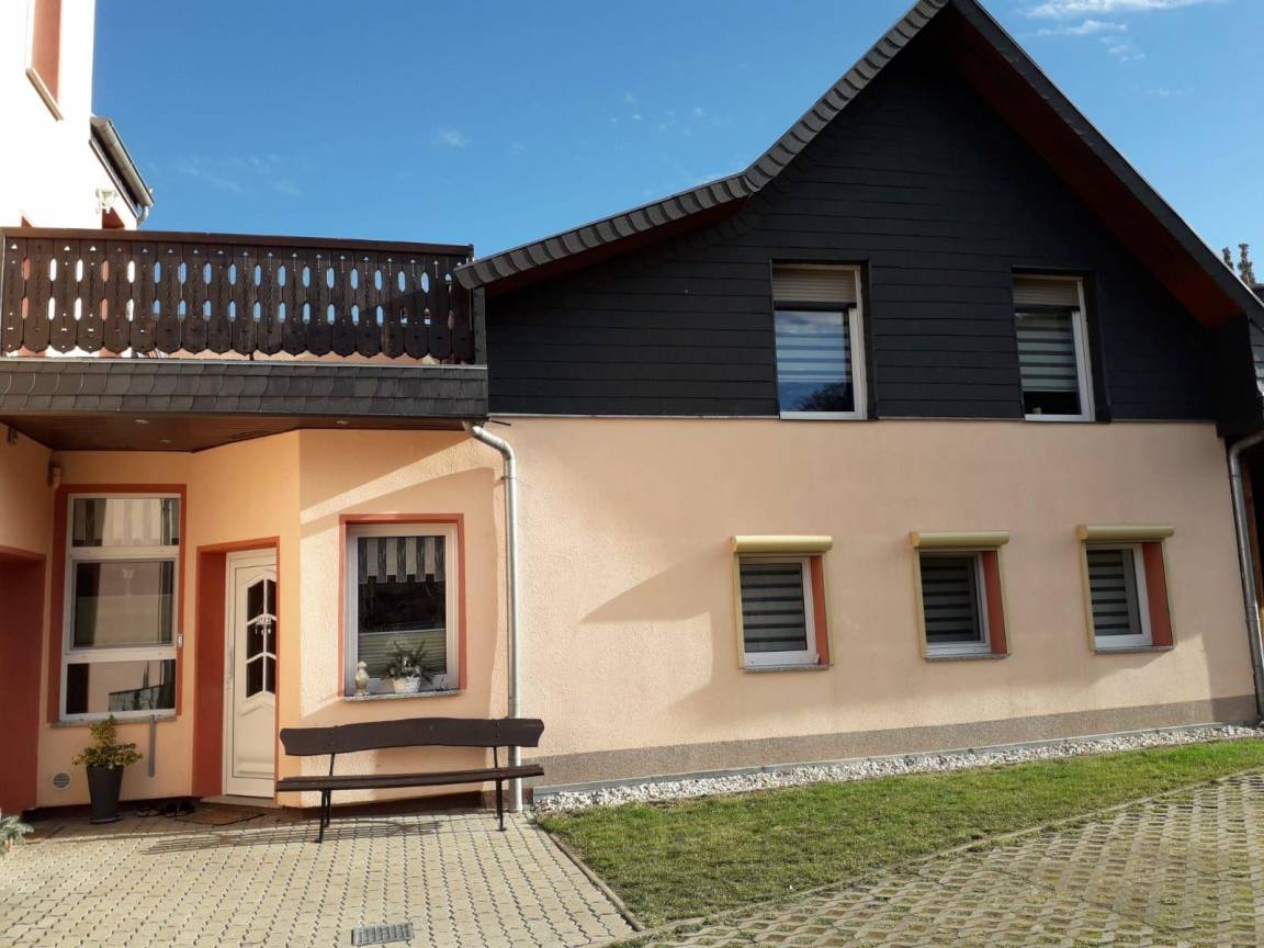 65 M² Ferienwohnung ∙ 1 Schlafzimmer ∙ 3 Gäste - Harzgerode