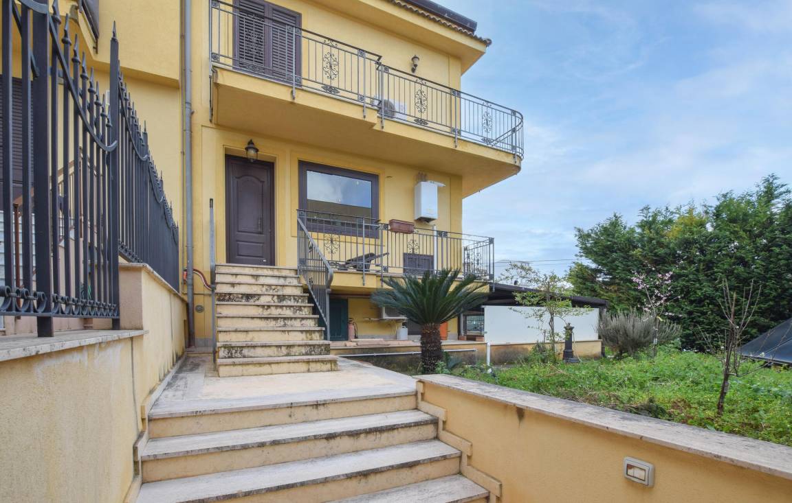 110 M² Apartamento ∙ 3 Habitaciones ∙ 6 Huéspedes - Altavilla Milicia