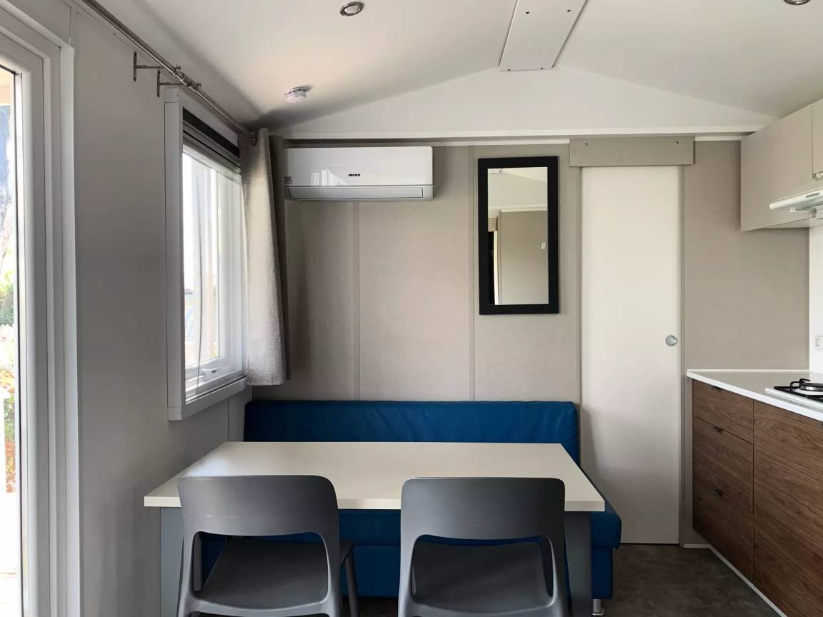 24 M² Caravan ∙ 2 Bedrooms ∙ 5 Guests - Bardolino