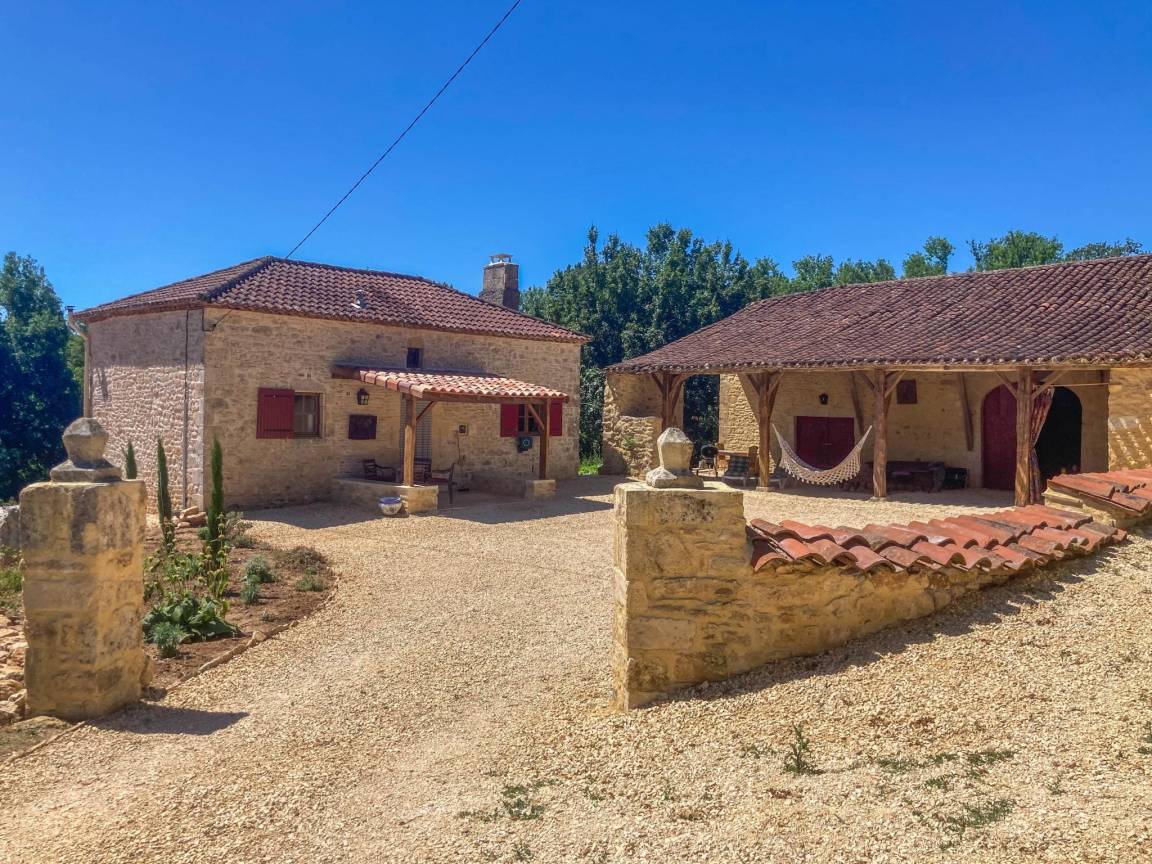 150 M² Huis ∙ 2 Slaapkamers ∙ 4 Gasten - Lot