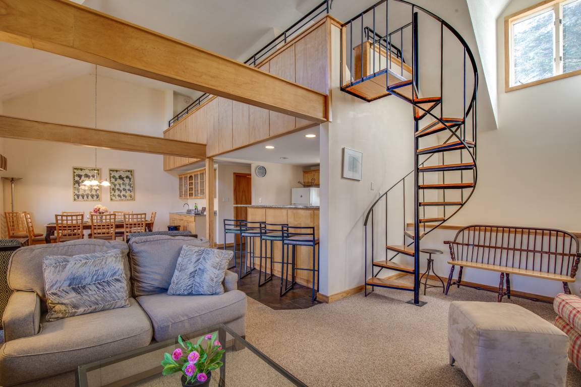 Condo ∙ 3 Bedrooms ∙ 8 Guests - Killington, VT