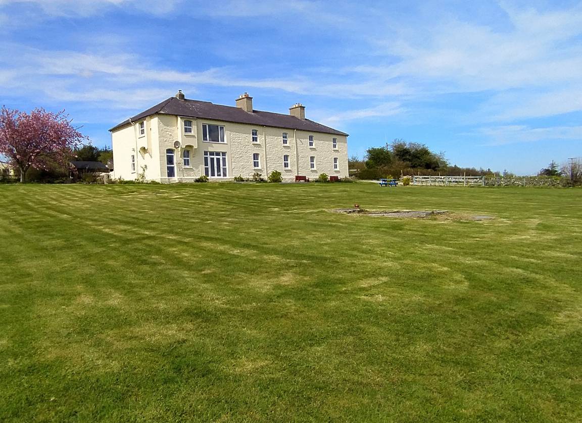 90 M² House ∙ 2 Bedrooms ∙ 4 Guests - Portsalon