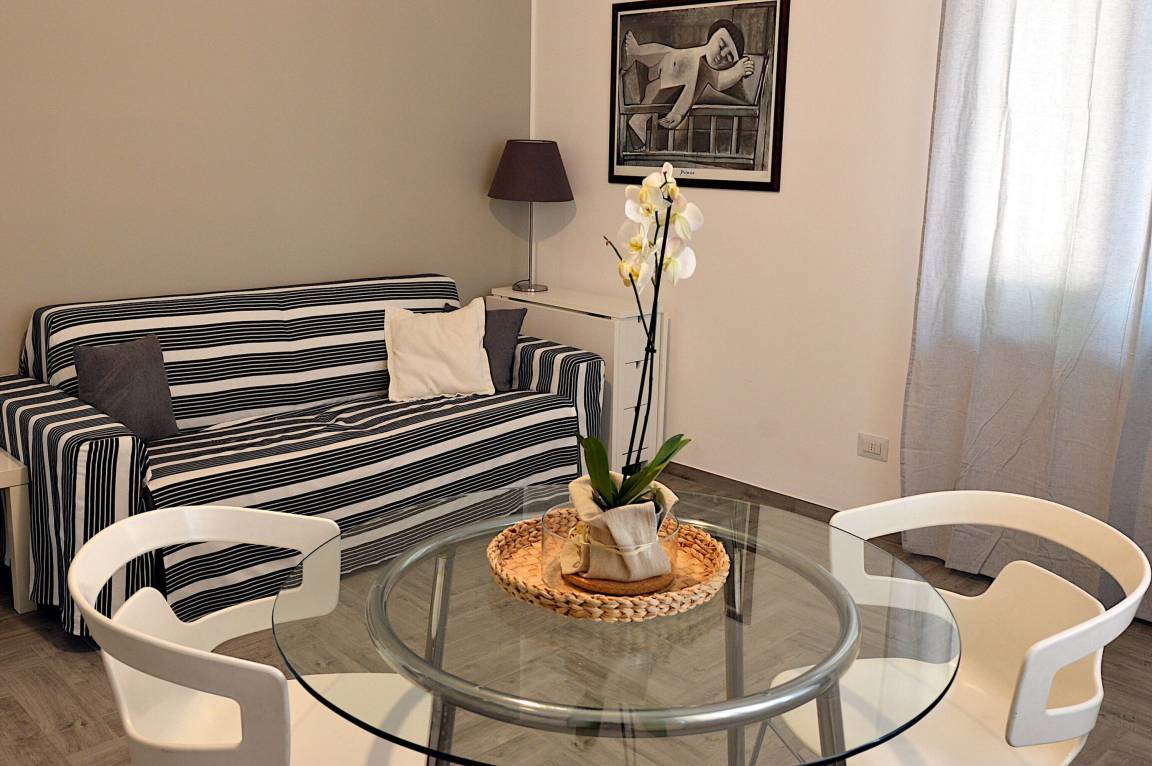 50 M² Appartamento Vacanza ∙ 1 Camera Da Letto ∙ 4 Ospiti - Pavia